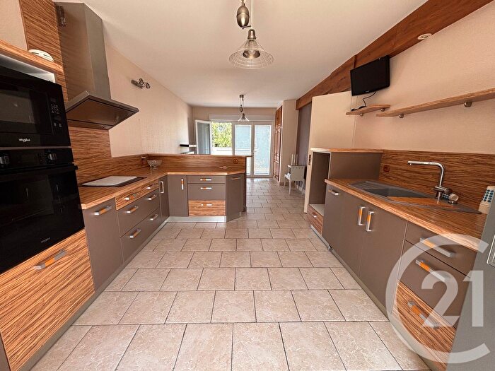 Maison à vendre - Châtellerault, Sud Ouest - 6 pièces - 4 chambres