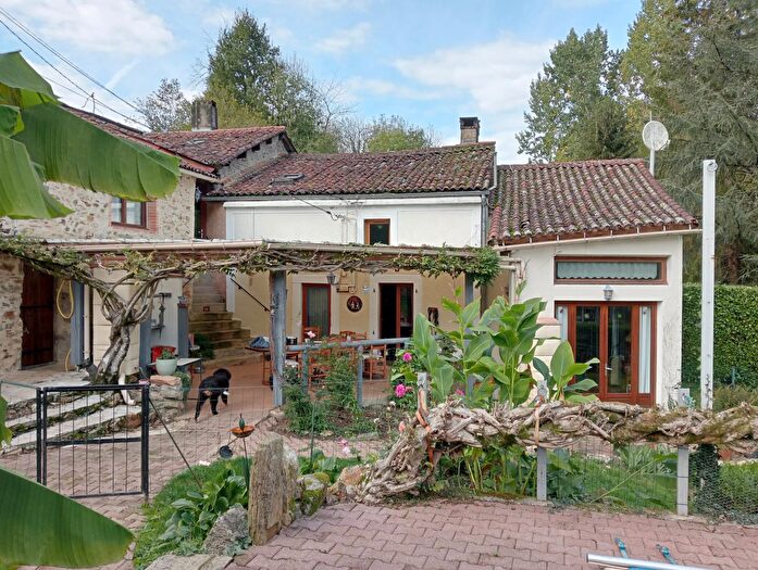 Maison à vendre - Scillé - 11 pièces - 8 chambres