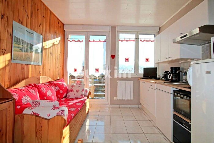 Appartement à louer - Saint-Laurent-en-Grandvaux - 2 pièces - 1 chambre