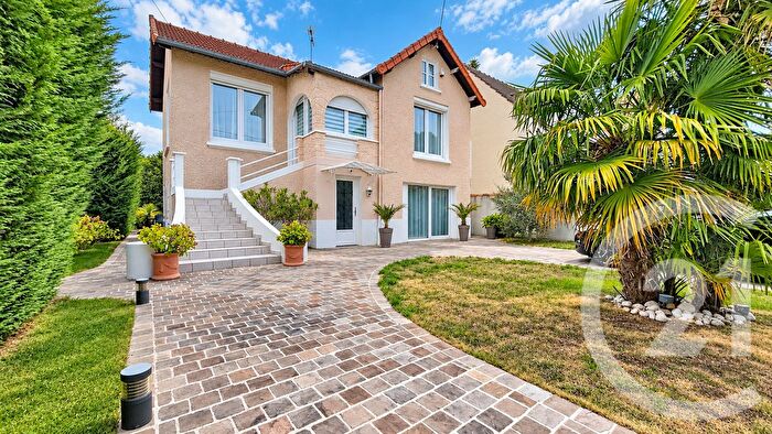 Champs-sur-Marne, Bords de Marne : Maison 5 pièces à vendre
