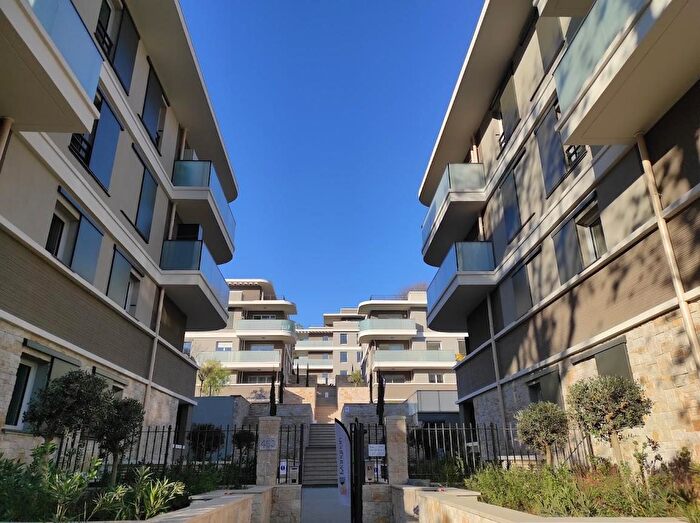 Appartement à louer - Mougins, Saint-Martin, Jylloue - 2 pièces - 1 chambre