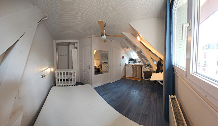 Appartement 1 pièce à Aix-les-Bains, Centre-ville, à louer