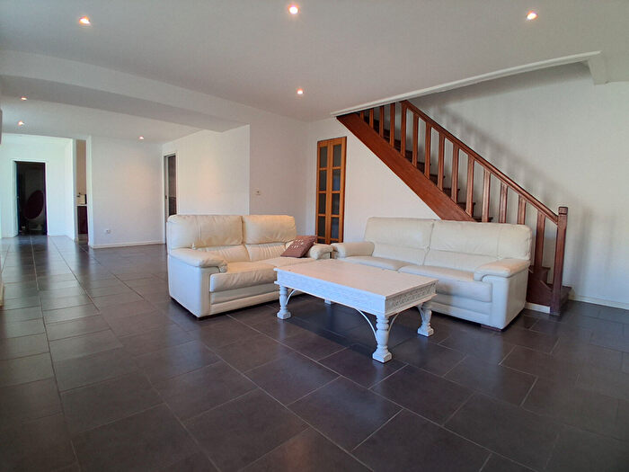 Nouzonville : Maison 7 pièces à vendre