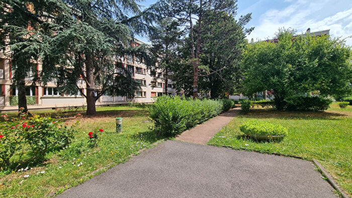 Appartement 5 pièces à Neuilly-sur-Marne, Carnot, République, à vendre