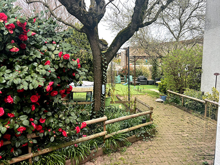 Maison à vendre - Vénissieux, Max Barel, Charreard - 4 pièces - 3 chambres