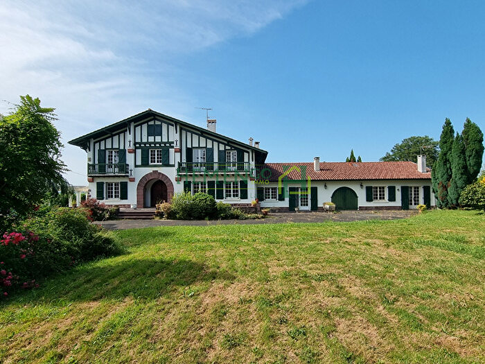 Maison à vendre - Masparraute - 12 pièces - 7 chambres