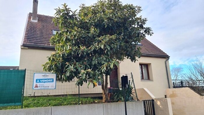 Maison 6 pièces à Chessy, à vendre