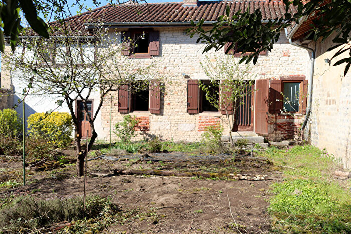 Maison 4 pièces à Saint-Julien-sur-Reyssouze, à vendre
