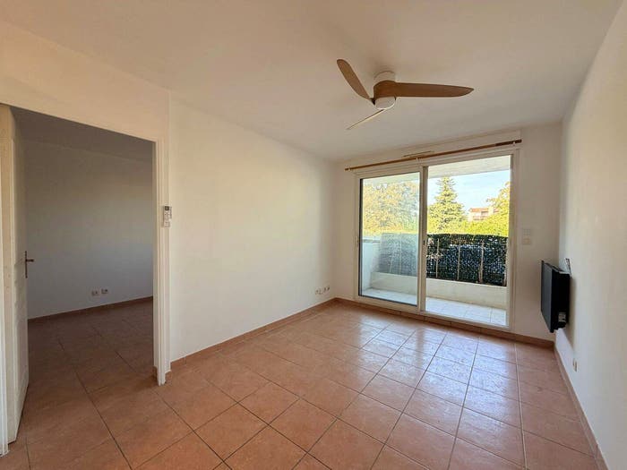 Le Rouve-Gailleux-Le Val d'Arenc, Le Beausset : Appartement 2 pièces à louer