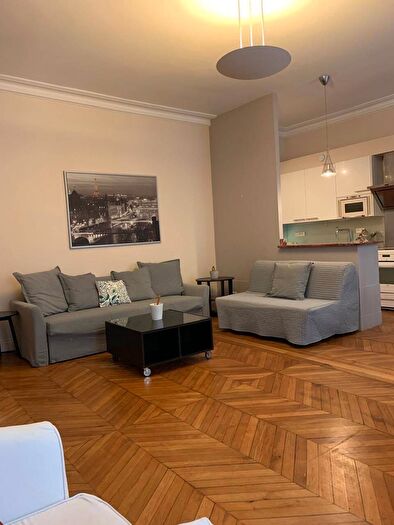 Appartement 4 pièces à louer à Triangle d'Or, Paris 8ème arrondissement