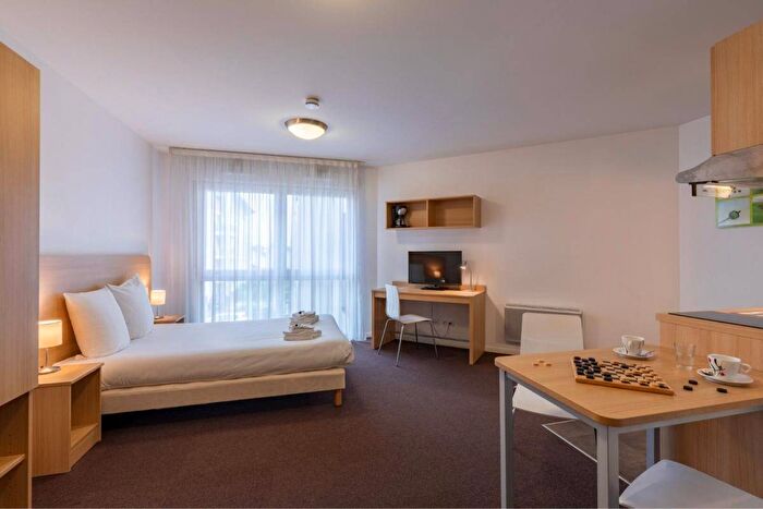 Appartement à louer - Vassaules-Tauxelles, Troyes - 1 pièce