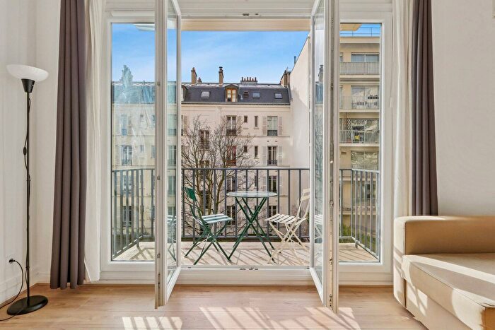 Appartement à louer - Alleray Procession, Paris ème - 2 pièces - 1 chambre