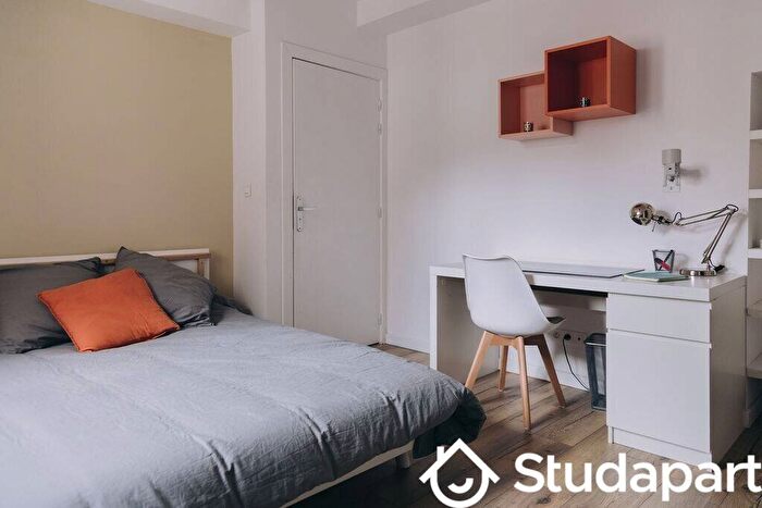 Appartement à louer - La Fauvette, Talence - 1 pièce - 1 chambre