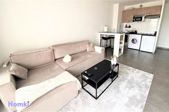 Maisons à vendre et appartements à louer - 1