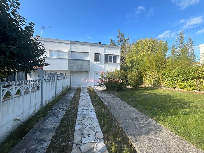 Maison à vendre - Pessac, Le Monteil - 4 pièces - 3 chambres