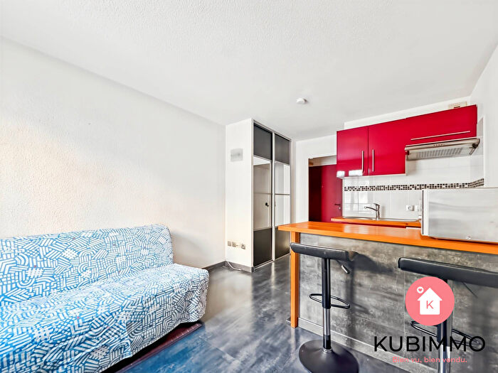 Appartement 1 pièce à Bussy-Saint-Georges, Centre-ville, à louer