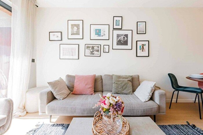 Appartement à louer - Auteuil Sud, Paris ème arrondissement - 1 pièce