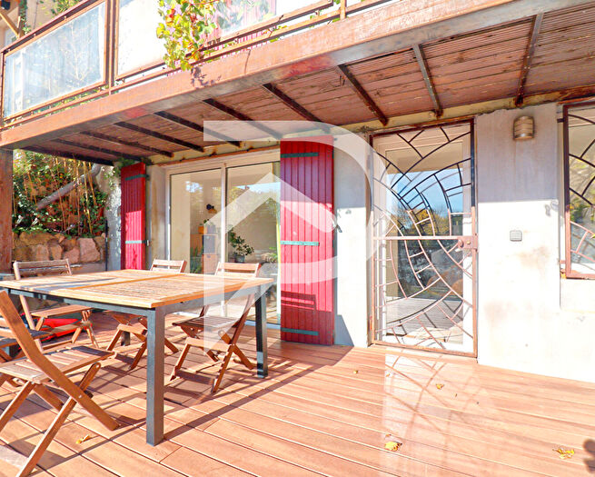 Maison à vendre - Oraison - 5 pièces - 4 chambres