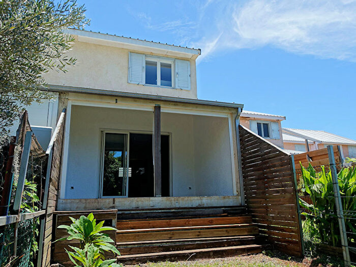 Maison 3 pièces à vendre - Saint-Denis, Bois de Nèfles, Sainte-Clotilde