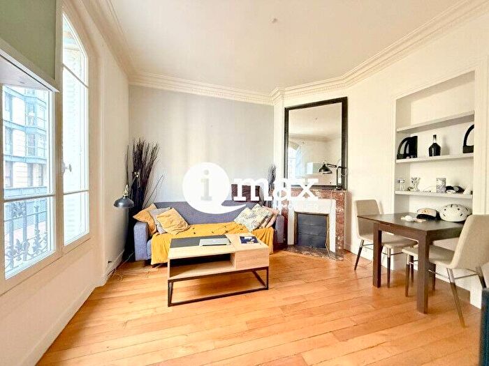 Appartement à louer - Square Girault, Levallois-Perret - 2 pièces - 1 chambre