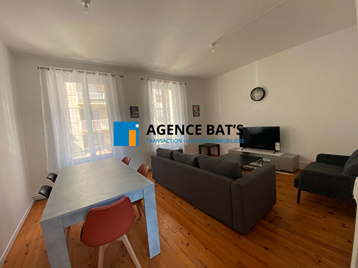 Saint-Étienne, Centre-ville, Peuple, Chavanelle : Appartement 4 pièces à louer