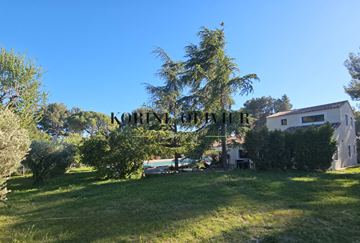 Allauch, Fontvieille, Golf, Route d'Enco de Botte : Maison 5 pièces à vendre