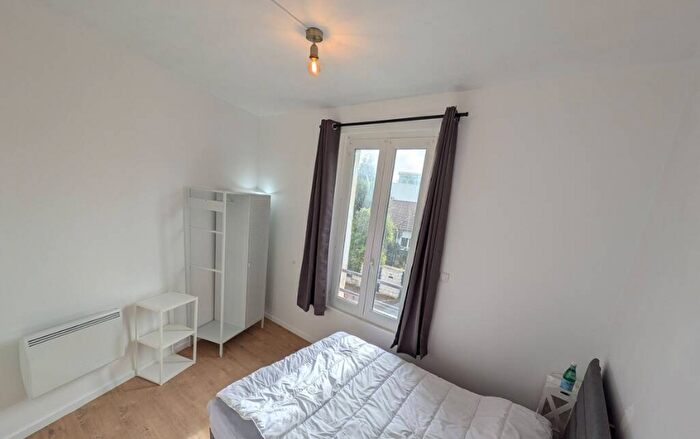 Suresnes, Liberté : Appartement 2 pièces à louer