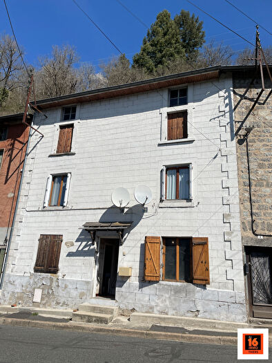 Maison à vendre - Thiers - 4 pièces - 3 chambres