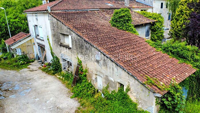 Saintes, Saint-Sorlin, La Récluse : Maison 3 pièces à vendre