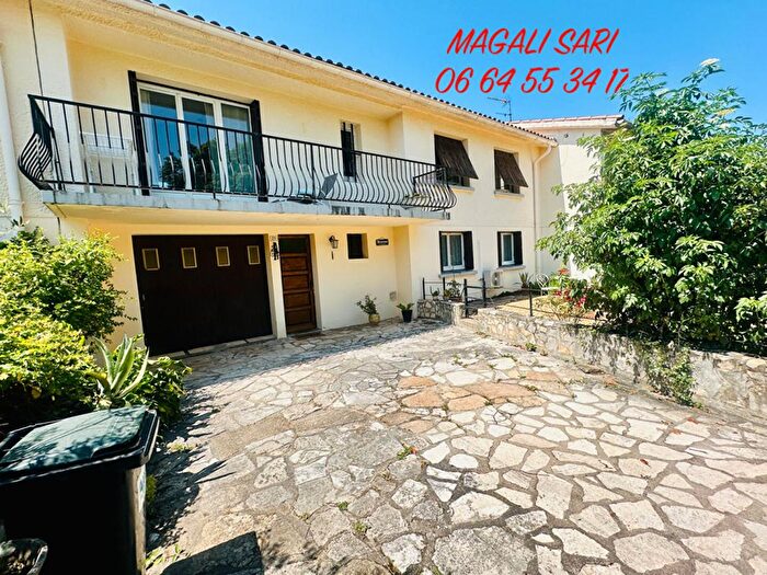 Maison à vendre - Alès, Bruèges, Croupillac, Clavières, Chantilly - 7 pièces - 4 chambres