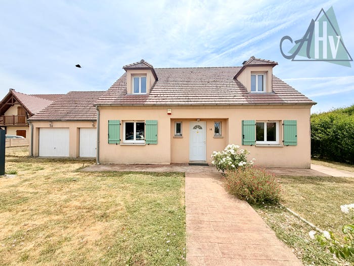 Maison 7 pièces à Villiers-Saint-Georges, à vendre