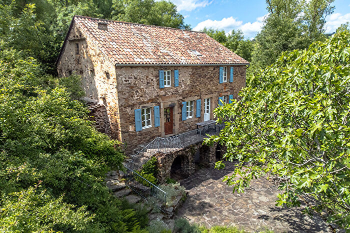 Saint-Izaire : Maison 5 pièces à vendre