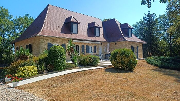 Brouchaud : Maison 8 pièces à vendre