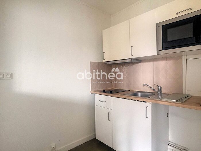 Appartement à louer - Juillet Zola, Alfortville - 1 pièce