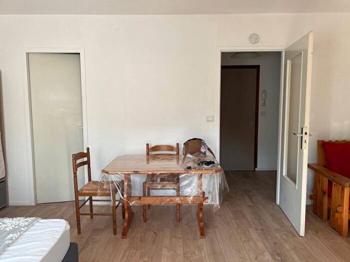 Appartement à louer - Challes-les-Eaux - 1 pièce