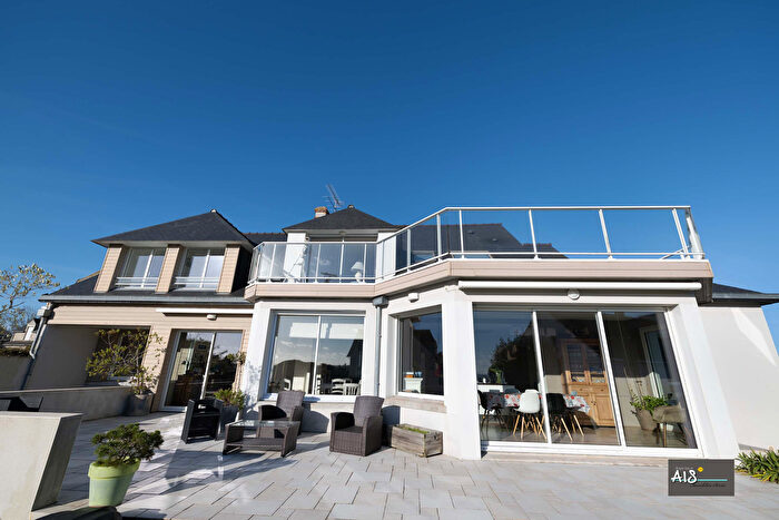 Maison à vendre - Saint-Cast-le-Guildo - 9 pièces - 6 chambres