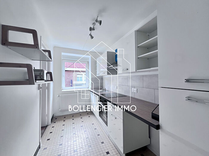 Appartement à louer - Hazebrouck, Centre-ville - 5 pièces - 3 chambres