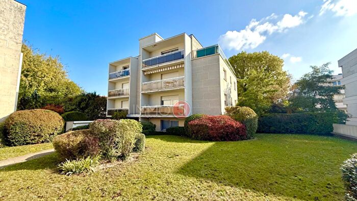 Appartement à vendre - Le Raincy, Gare - 3 pièces - 2 chambres