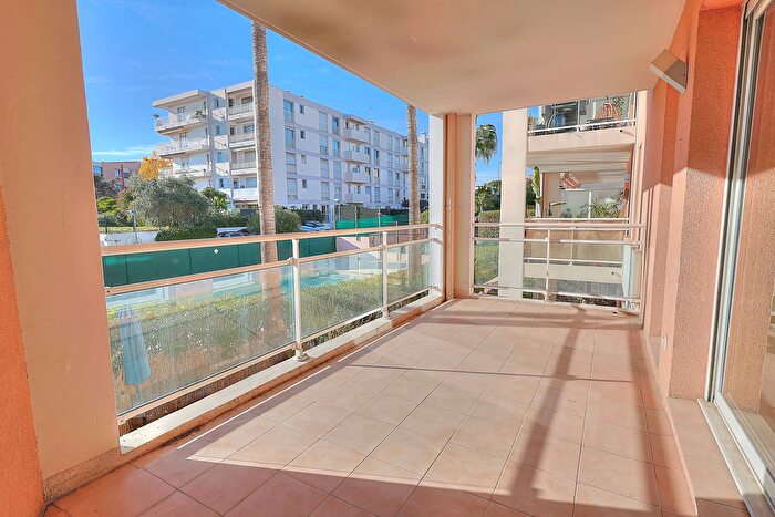 Appartement à vendre - Antibes, Rastines, Super Antibes, Laval, La Fontonne - 3 pièces - 2 chambres