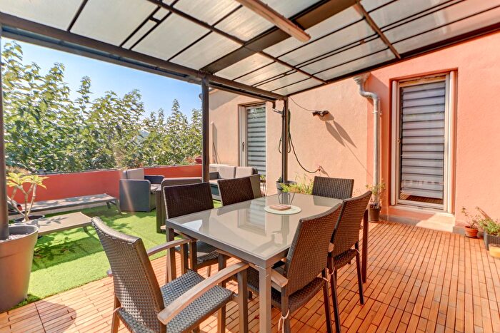 Appartement 5 pièces à Carros, à vendre