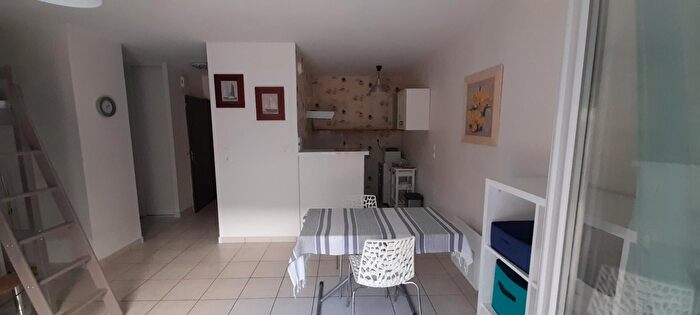 Appartement à louer - Limoges, Centre-ville, Hôtel de Ville, Emailleurs - 1 pièce