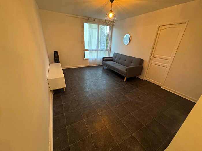 Appartement à louer - Livry-Gargan, Nord - 3 pièces - 2 chambres