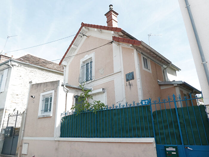 Fontainebleau, Pleus : Maison 7 pièces à vendre