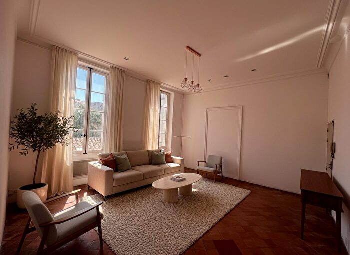 Appartement 4 pièces à Avignon, Palais des Papes, Zone Piétonne, à vendre