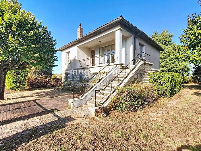 Maison 4 pièces à vendre à Cherves-Richemont