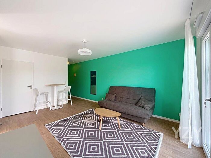 Appartement à louer - Pouillé-Saint Aubin, Les Ponts-de-Cé - 3 pièces - 2 chambres