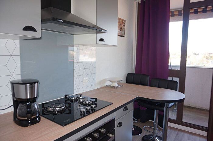 République, Aurillac : Appartement 1 pièce à louer