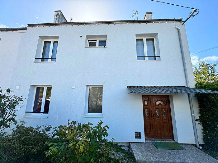 Maison à vendre - Pontivy, Kéropert - 6 pièces - 4 chambres