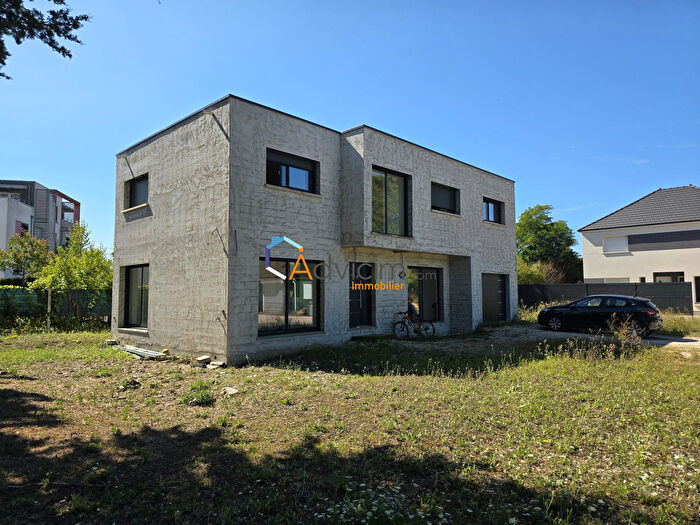 Maison à vendre - Saint-Pryvé-Saint-Mesmin - 5 pièces - 3 chambres