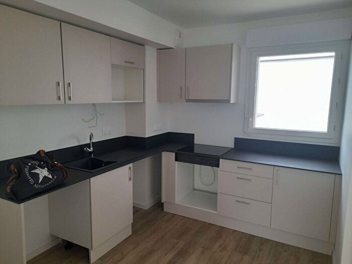 Appartement à louer - Pessac - 3 pièces - 2 chambres